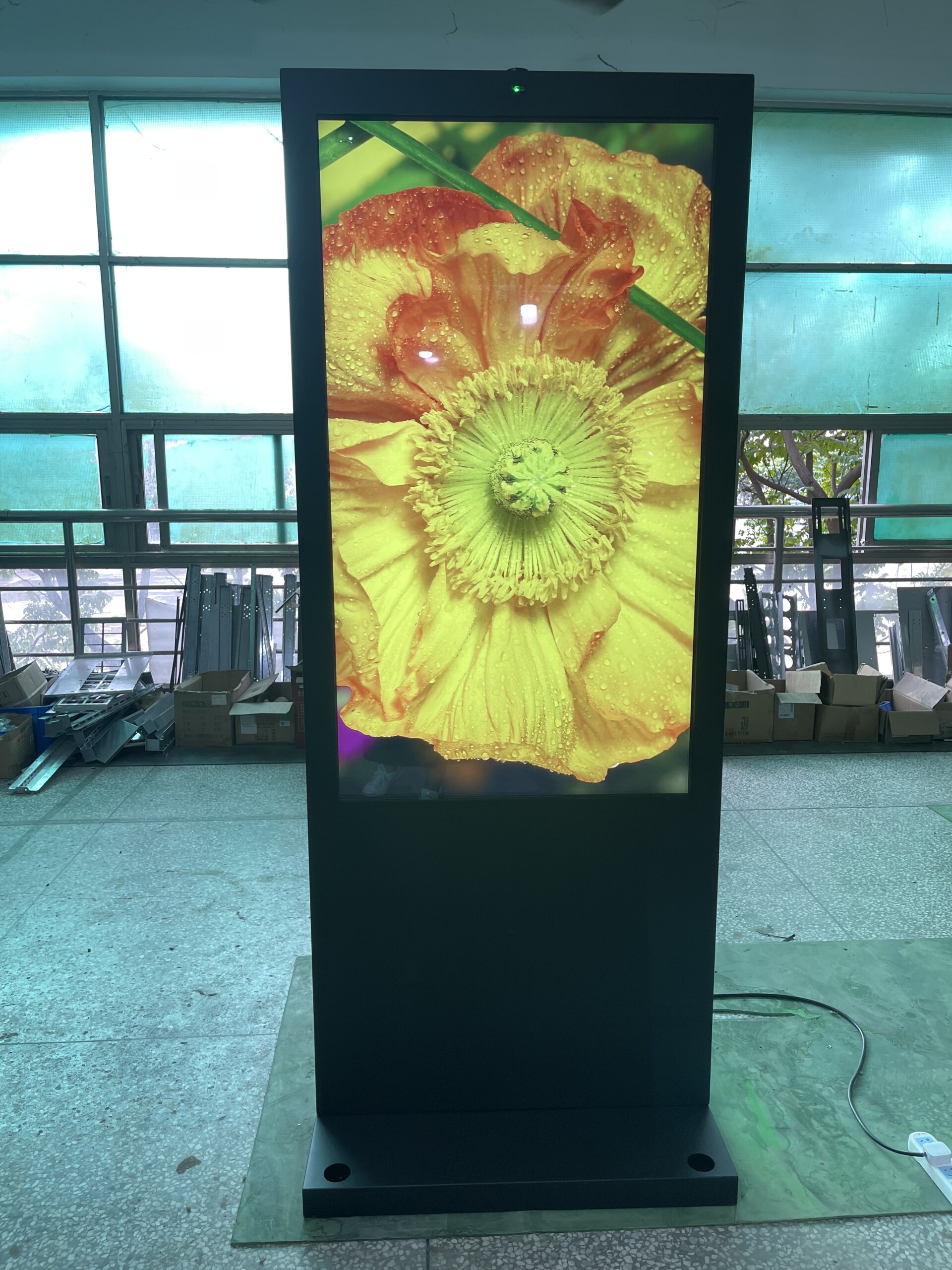 Outdoor Floor Standing Digital Signage – JPOK DISPLAY